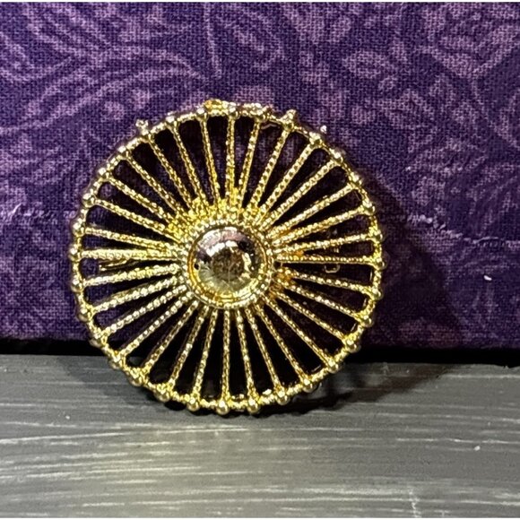 Unbranded | Jewelry | B99 Gold Town Unsigned Starburst Brooch Pin ...